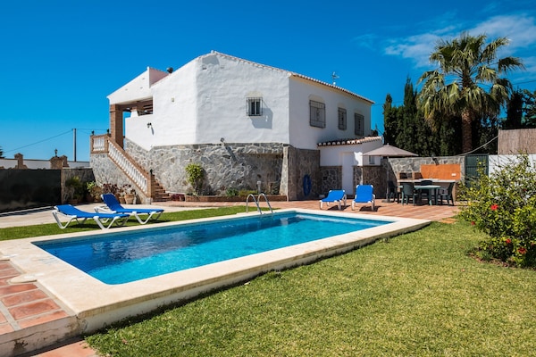 Villa 'El Peli' Met Zeezicht, Wifi En Airconditioning - Nerja