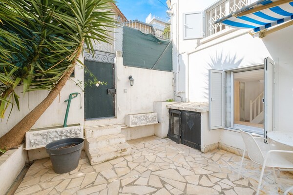 Holiday Home 'Maison Centre Cannes' With Private Terrace, Private Garden And Air Conditioning - 안티베