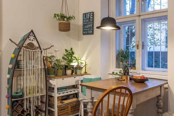 Bohemian Apartment With Wifi - Bratislava