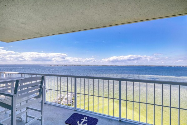 Spectacular 12th Floor Views Of Pensacola Bay- Tt12d - Gulf Breeze, FL