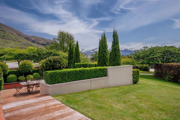 Elderberry Wine - Wanaka Holiday Home - Wanaka