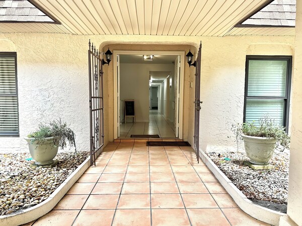 Beautiful Lakefront Home W/ Pool In Delightful Altamonte Springs - 아폽카