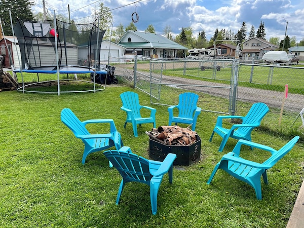 Family Friendly Cabin In The Heart Of Alberta Beach - Alberta
