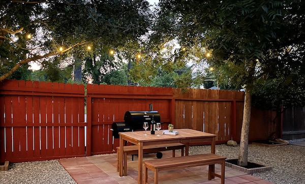 Charming Riverside Guesthouse Near Ucr, Downtown & Plazas - Jurupa Valley, CA