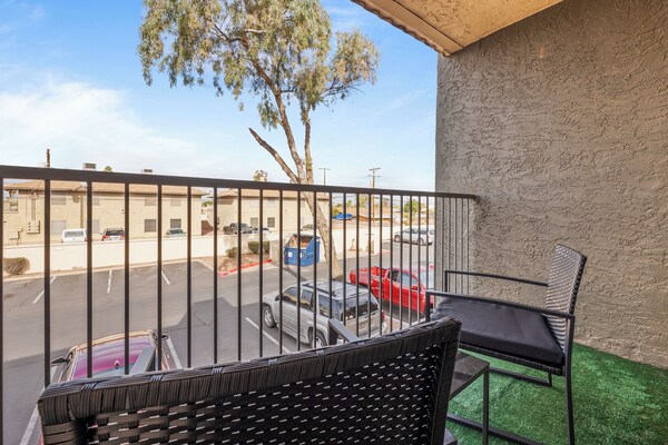 Fresh Getaway - Near Hospitals/airport - Workspace - Chandler, AZ