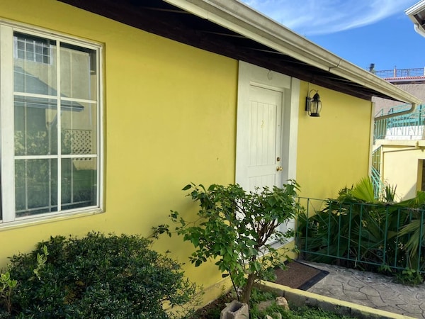 2 Bdr Apt At Ramparts #2bc Near Sangster Airport - Montego Bay