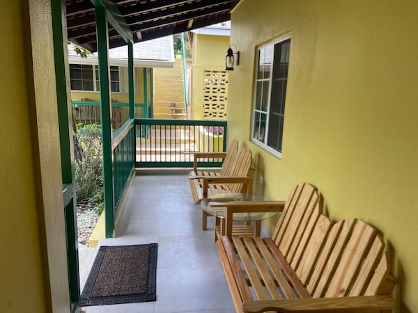 1 Bdr Apt At Ramparts #1b Near Sangster Airport - Montego Bay