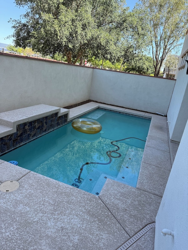 Your Surprise Adventure Begins Here! 3 /2.5 Heated Poolnear Stadiums & Hiking - 瑟普賴斯