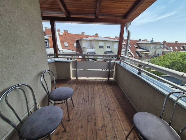 Apartamento Quelle - Apartamento De 2 Habitaciones Con Conexión Privada Al Jardín Y Sauna - Kecskemét