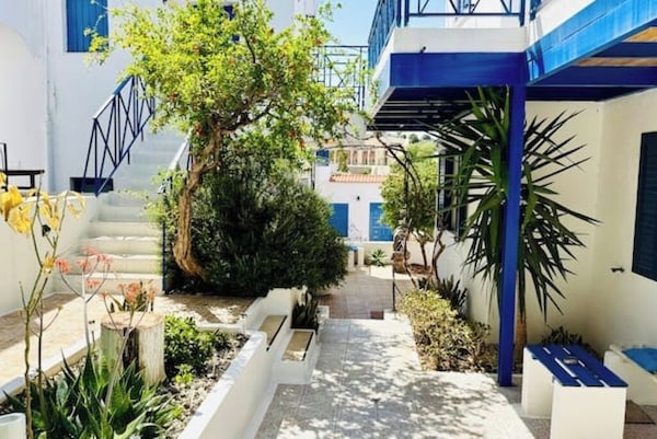 Lea | Greek Island Stay - Chersonissos
