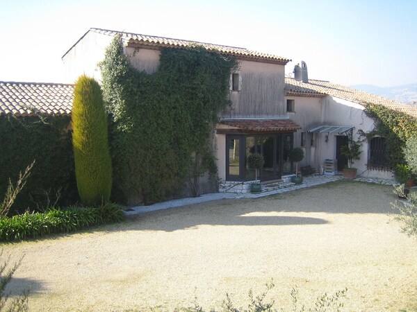 4-bedroom Villa In Peaceful Grasse With Swiming Pool, Wifi, Ac, - Grasse