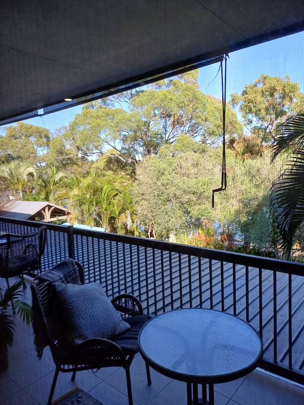 Beautifully Appointed Riverside Apartment With Views Near To River And Beach. - Tannum Sands