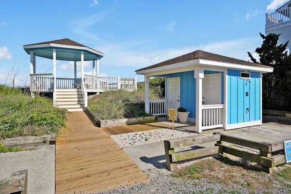 Private  Beach Access - Newly Redesigned 4 Bedroom Home In Beautiful Kure Beach - Kure Beach, NC
