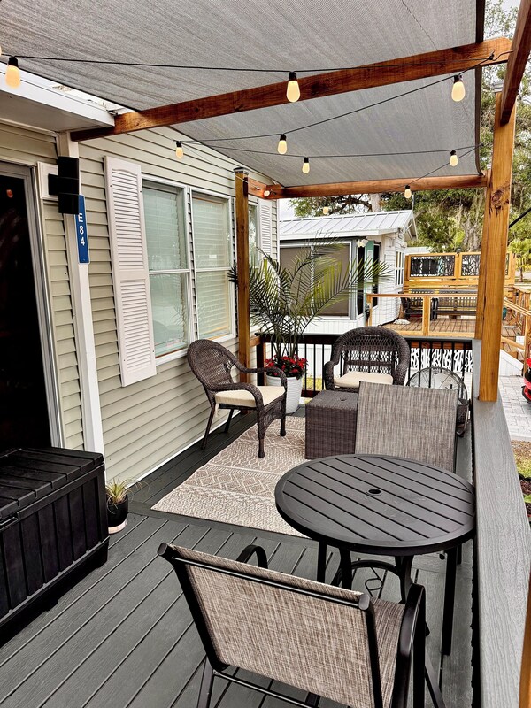 Paradise Palms Cozy 2br Tiny Home + Resort Perks Near Venice Bench - Englewood, FL