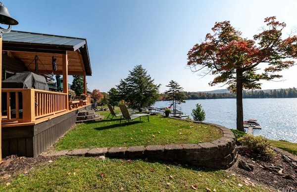 Welcoming 2-bedroom House With Wifi In Old Forge - Old Forge, NY