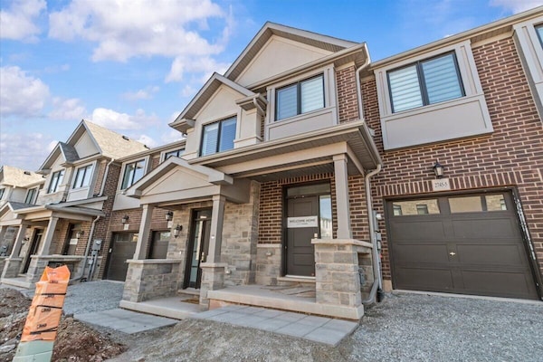 Luxe Furnished Home In Oakville - Burlington