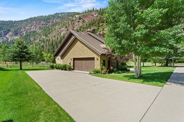 Riverfront Dream House 4 Bedroom/loft 3.5 Bath - Ouray, CO