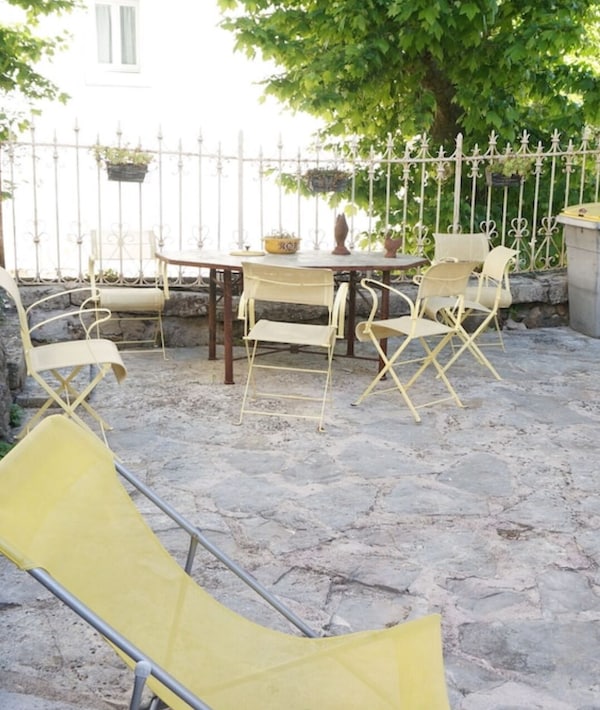 Apartment N°3 - T2 Bedroom & Separate Bathroom - Lamalou-les-Bains