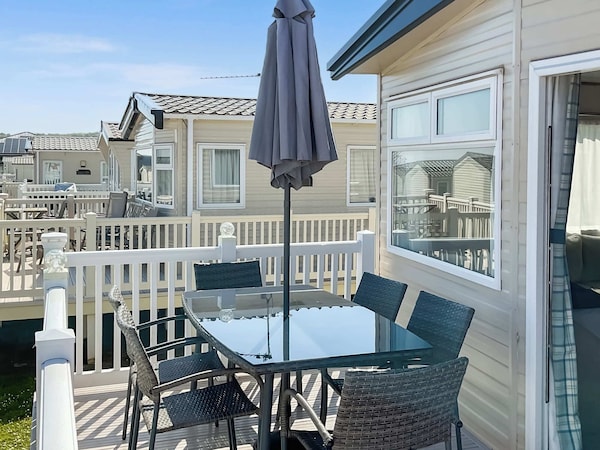2 Bedroom Accommodation In Blue Anchor - 던스터