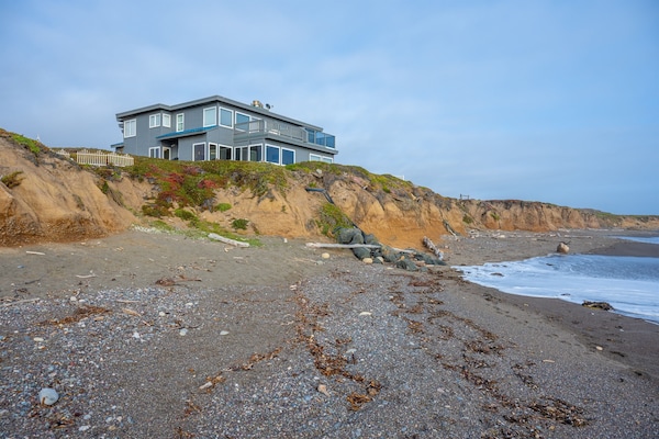 Blue Haven-oceanfront Stay Near Cambria & Beaches - San Simeon, CA