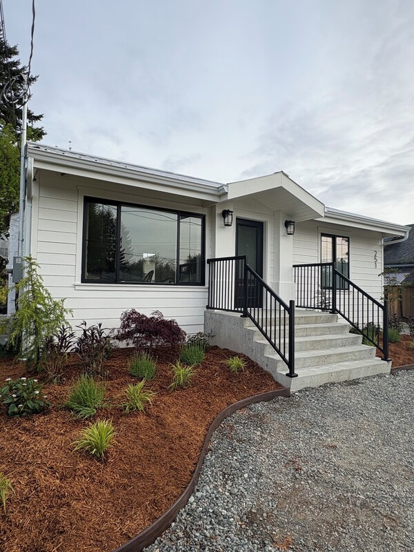 Charming 2-bedroom House In Gorgeous Campbell River With Wifi, Ac - Campbell River