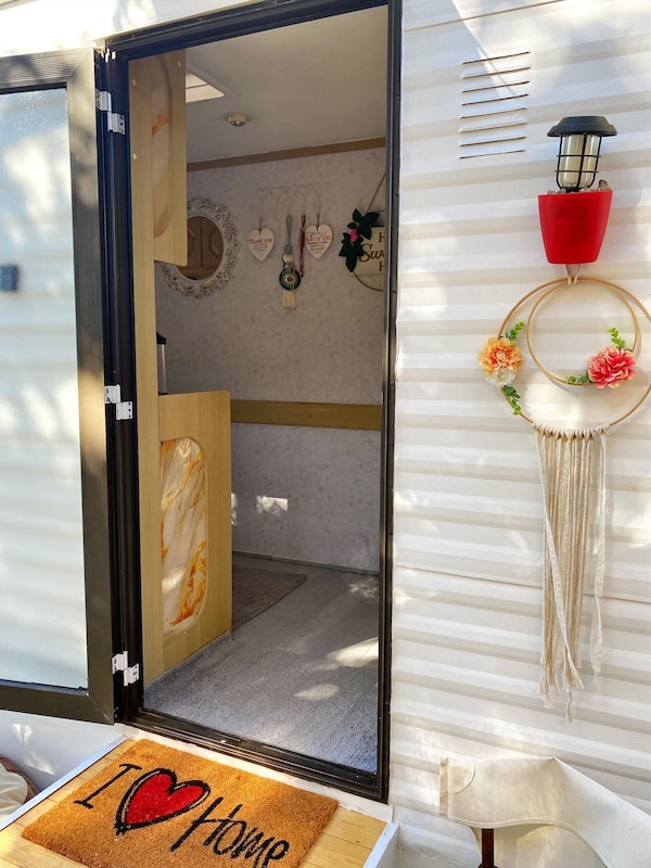 Nefeli's Dollhouse Caravan 3 Minutes From Geroskipou Beach - Paphos