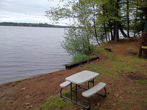 Waterfront Cabin Only 10ft From The Waters Edge. - Rhinelander, WI