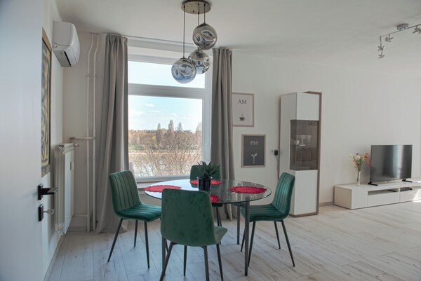2-bedroom Apartment In Fabulous Budapest -With A Panoramic View Of The Danube - Budapest