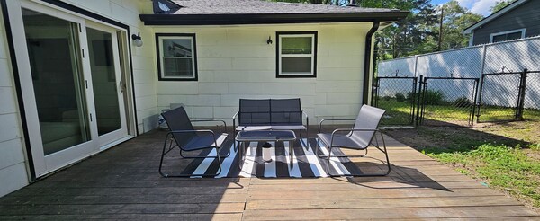 Charming 3-bedroom Bungalow With Wifi And Ac In Delightful Atlanta - Atlanta, GA