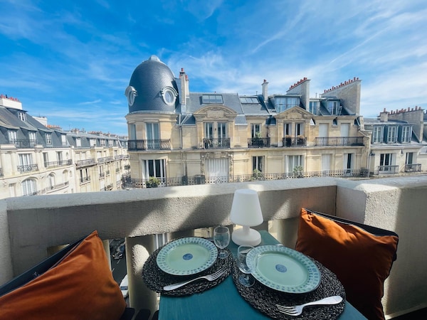 Beautiful, Rare Architect's Duplex Near Trocadéro! - Paris 8e Arrondissement