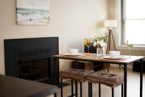 Charming 1-bedroom Apartment With Fitness Room, Wifi In Vibrant Cleveland - Utopia Beach Club