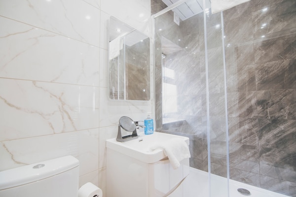 Stylish 3br Home Near Hampden No 264| Free Parking - Glasgow