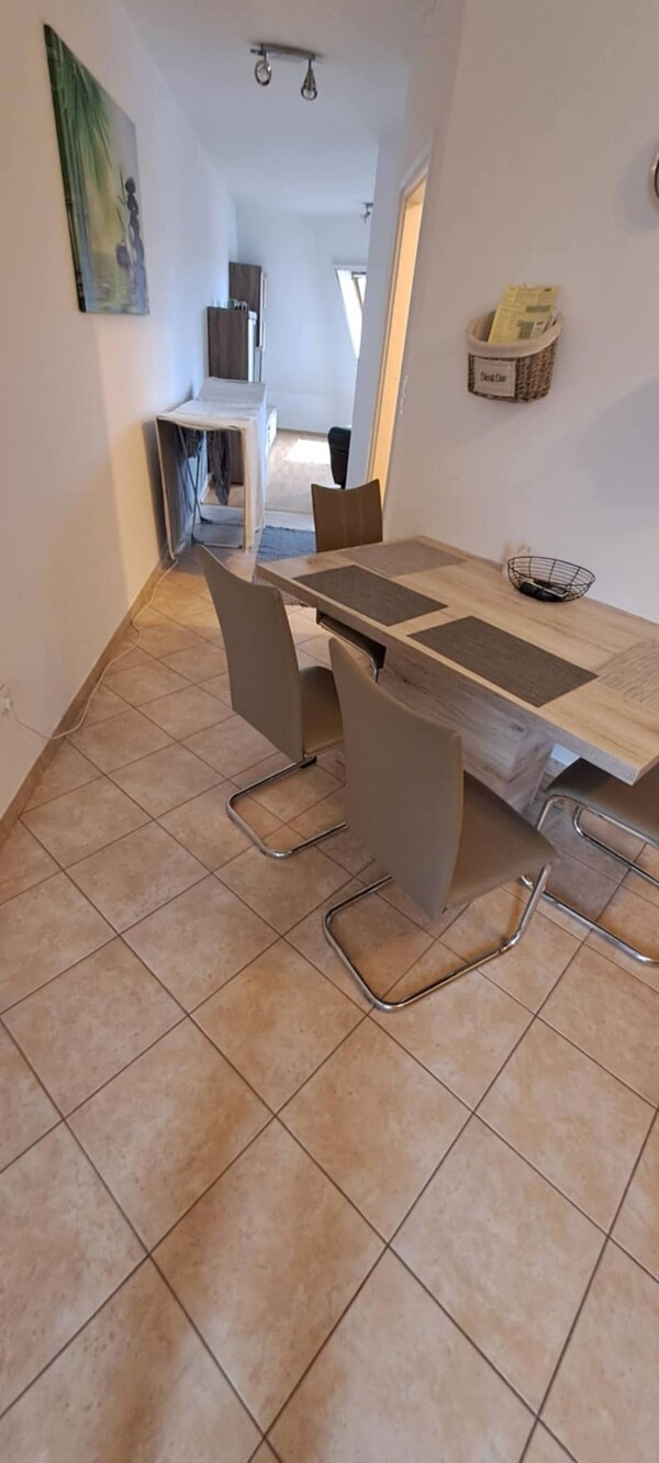 White Apartment  Gemütlicher Und Zentraler Rückzugsort Mit Einem Schlafzimmer In Kecskemét - Kecskemét