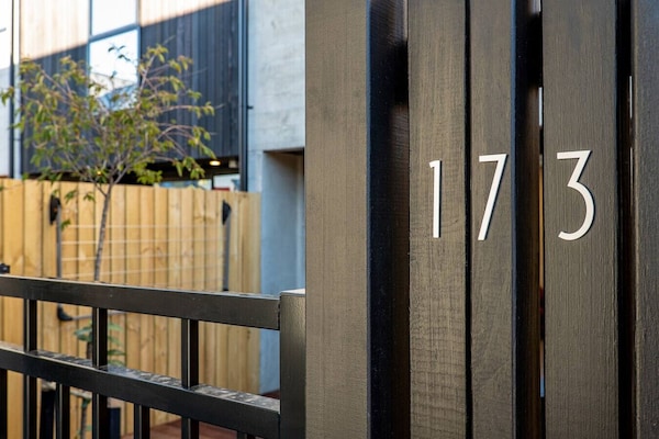 Stylish Stay  Heart Of The Cbd - Christchurch