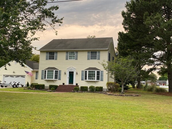 Fabulous 3 Bedroom House. Peaceful, Relaxing Sunnywood Retreat In Chincoteague. - Chincoteague, VA