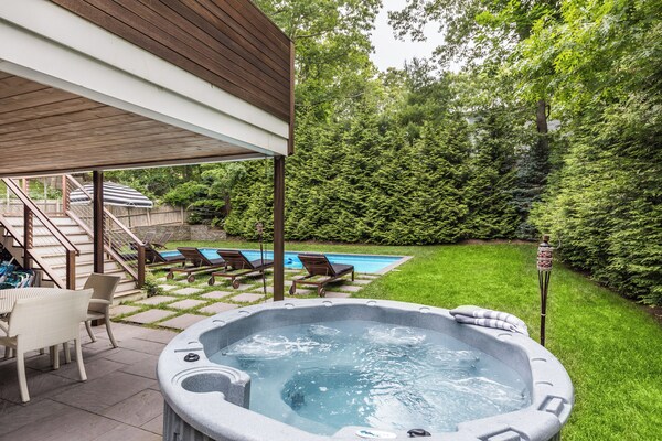 New! Sag Harbor Village Hamptons House With Pool, Hot Tub And Private Beach - Sag Harbor, NY