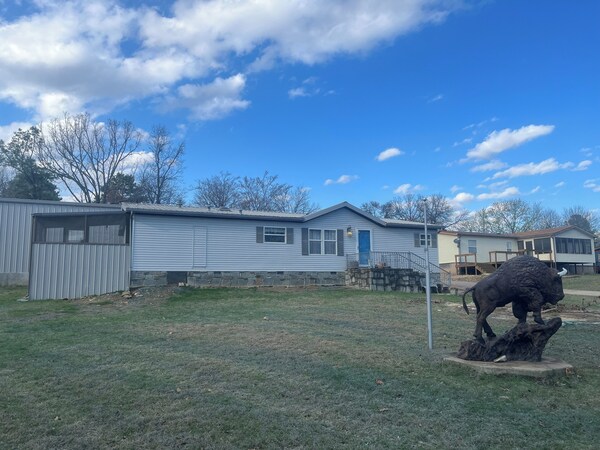 Pet Friendly, Private Dock, 3 Bedroom Home In Porum, Ok. Walk To Lake Eufaula. - Oklahoma