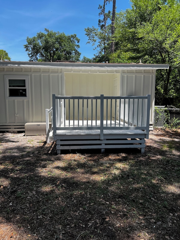 Cozy Gator Getaway Near Uf - 2bed/1bath For 6 Guests - Wifi, Ac/heat, Parking - Gainesville, FL