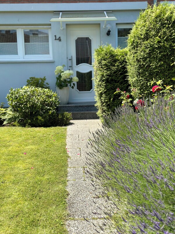 Vacation Home Höhennest - Smart-tv - Wifi-garden - 3 Bedrooms - 6 Persons - Mönchengladbach