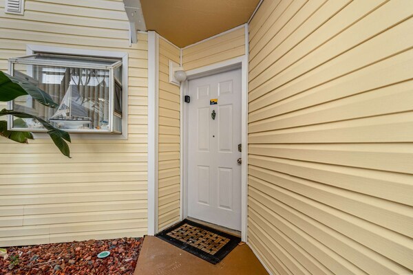 2/2 Pondview Haven - Beach 0.5mi - Melbourne, FL