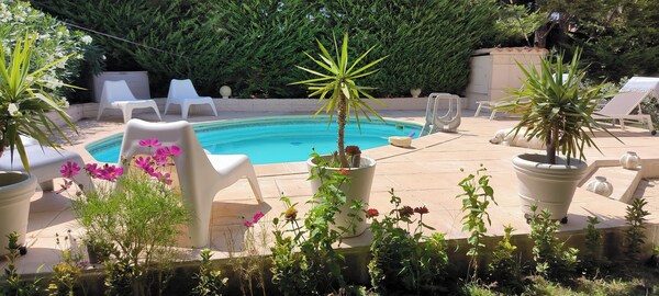 Loft Liberty à 15 Mn De La Côte Bleue\nanimaux Acceptés Avec Son  Jardin Clos - Aéroport de Marseille Provence (MRS)