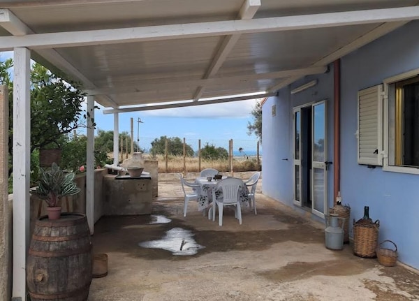 House Zuvanni Just 1.5 Km From The Well-known City Of Scicli (Rg) And 6 Km From The Sea - Scicli
