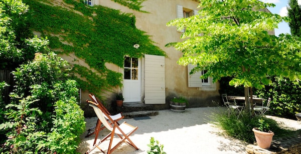 Gîte Tilleul - Au Sein Du Mas Provençal Du Domaine Faverot - Orgon
