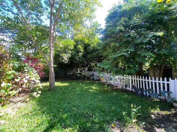 Charming 2-bedroom House In Downtown  Satipo With Wifi. - Mazamari
