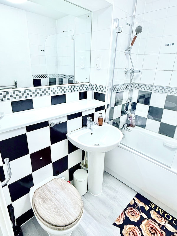 City Centre Apartment 2 Mins From Birmingham New Street Station Smart Tv Wifi - Birmingham