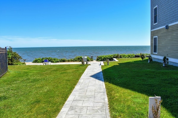 Charming 1-bedroom Condo Just Steps From A Private Beach - Dennis, MA