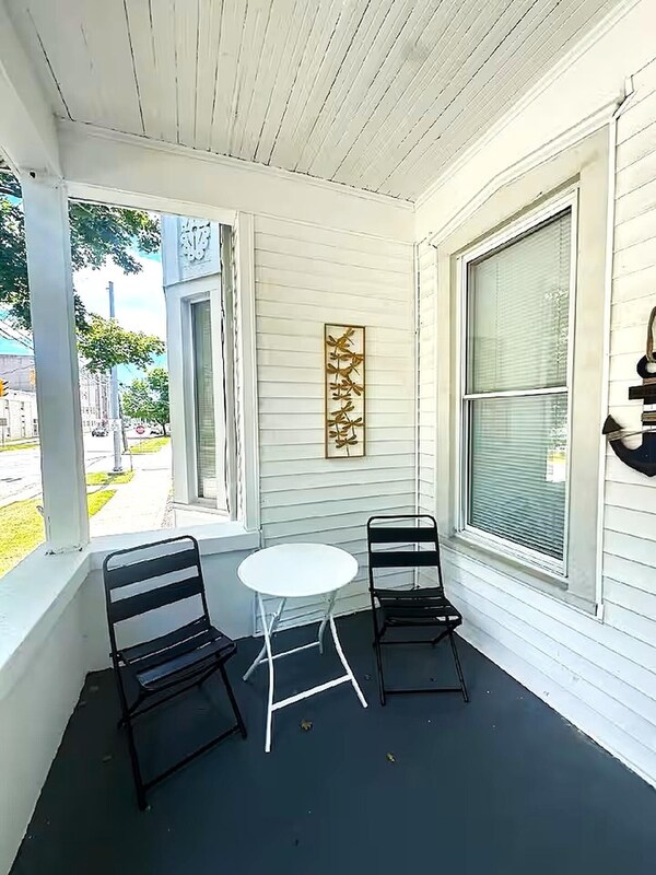 The Perfect Getaway 2-bedroom Apartment In Wonderful Sandusky With Wifi, Ac - Catawba Island State Park, Port Clinton