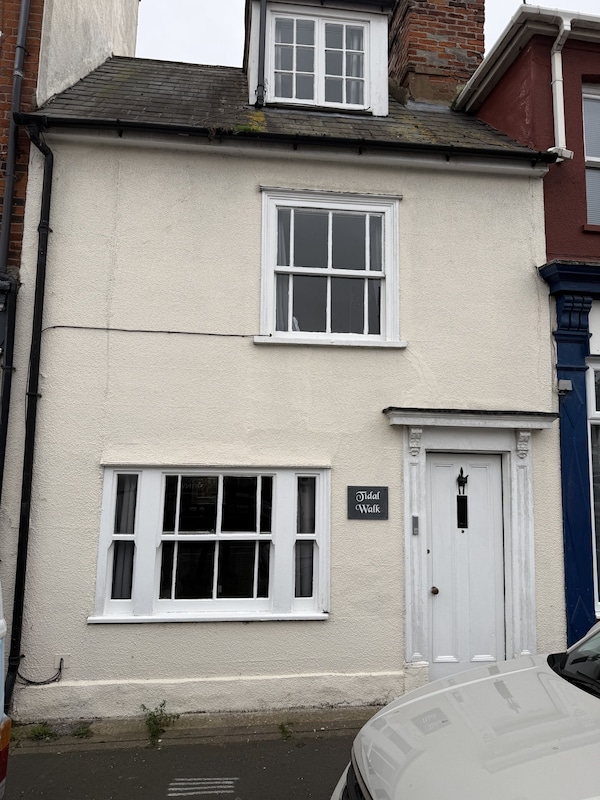 Tidal Walk Cottage By The Sea - Felixstowe