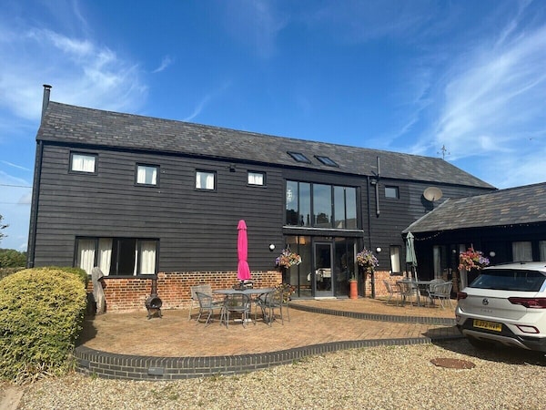 Wheatsheaf Barn Retreat - Suffolk