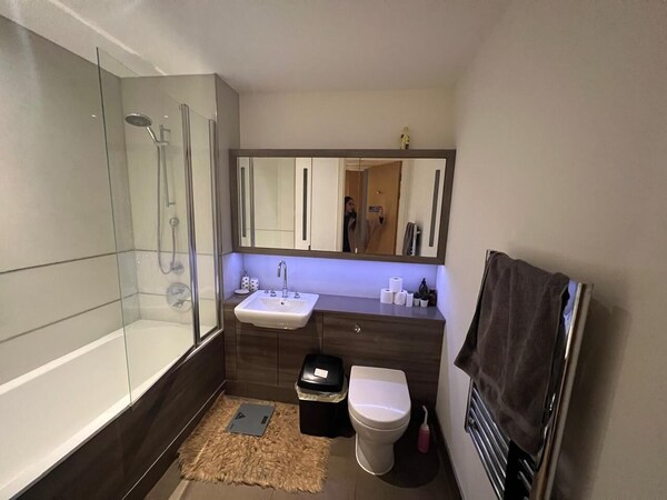 2 Bedroom Apartment In Battersea - Chelsea